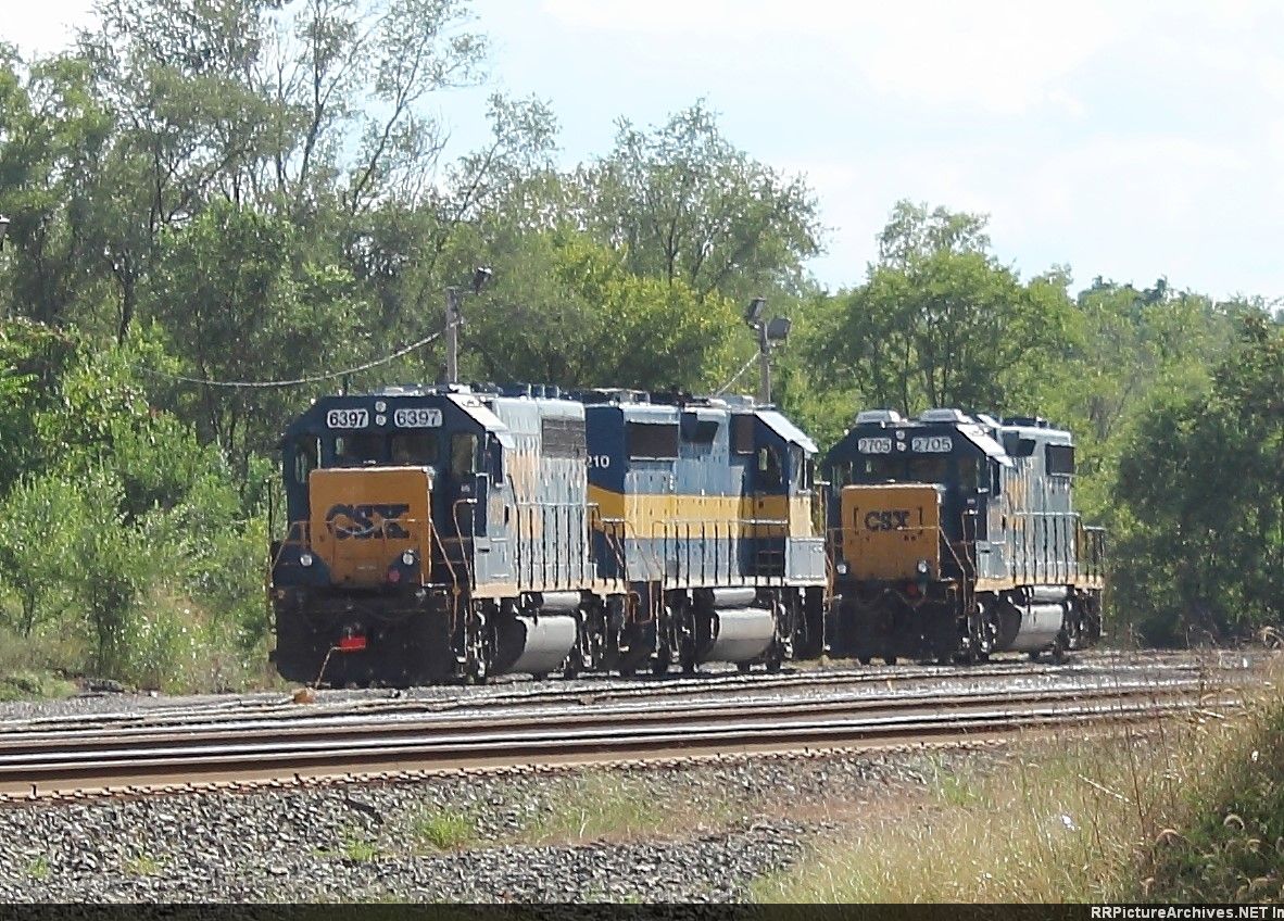 CSX 2705 6397 HLCX 4210